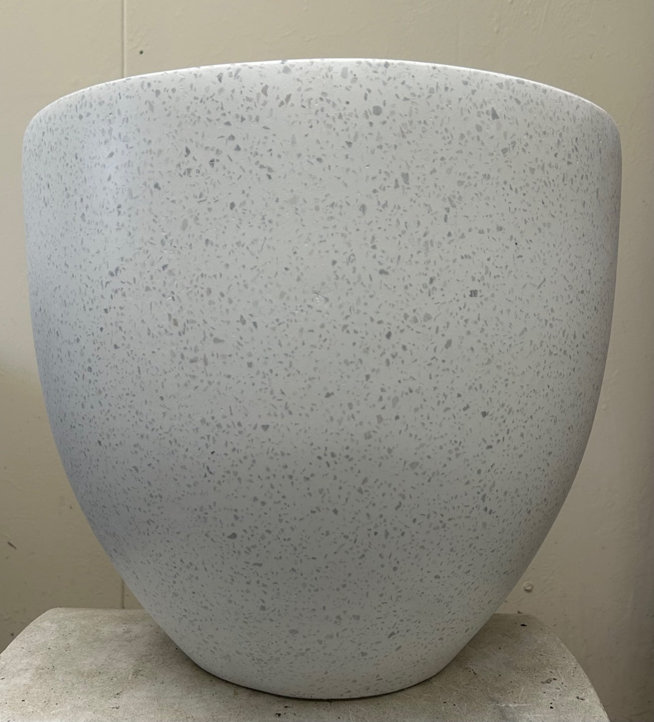 Terrazzo Bell Pot – Plant Material